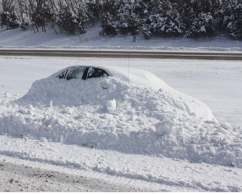 Blizzard hits, closes I-70 on Tuesday | Fulton Sun