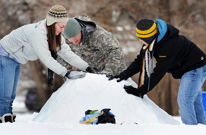 A 'Capitol' idea: But snowman-building contest draws only one entry ...