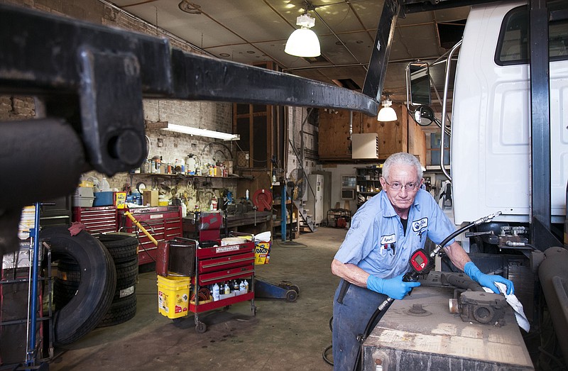 City council approves bid, alternates for new warehouse | Fulton Sun