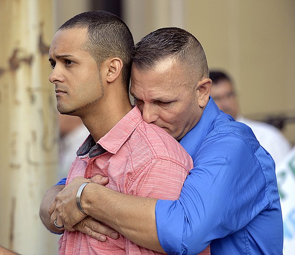 Kentucky Clerks To License Marriages As Their Boss Is Jailed