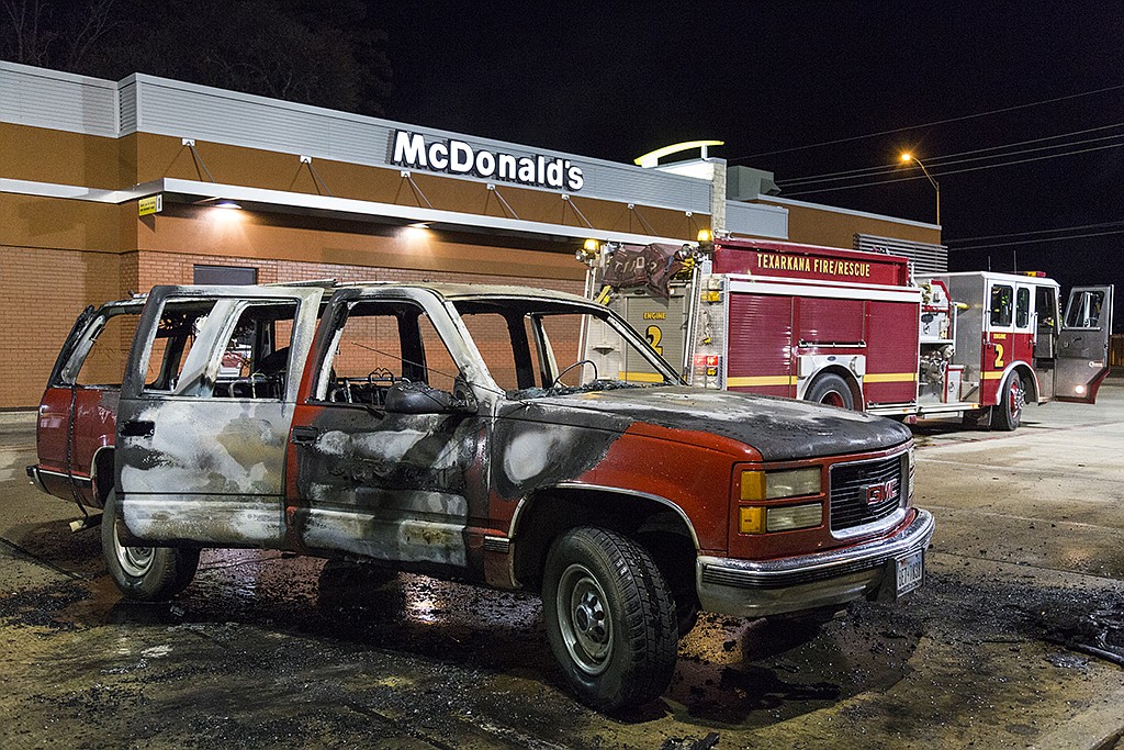 Vehicle burns at local restaurant | Texarkana Gazette