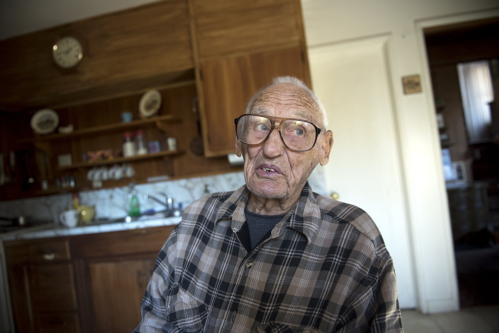 California man who fought fascists dies at age 100 | Texarkana Gazette