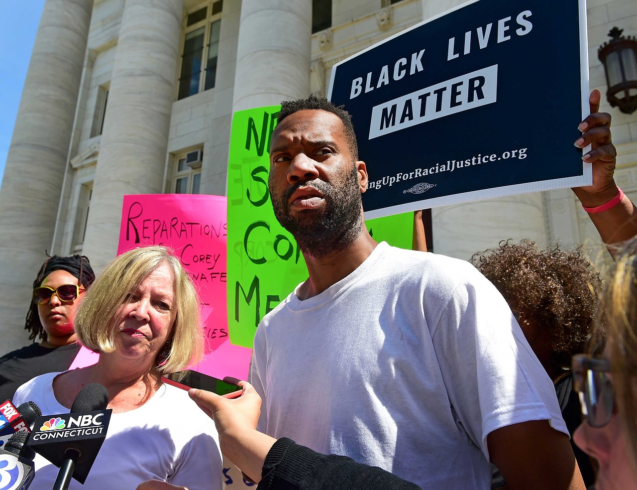 Yale worker destroys stained-glass window depicting slaves | Texarkana ...