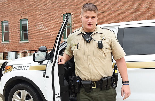 Cole County sheriff's officers don body cameras | Jefferson City News ...