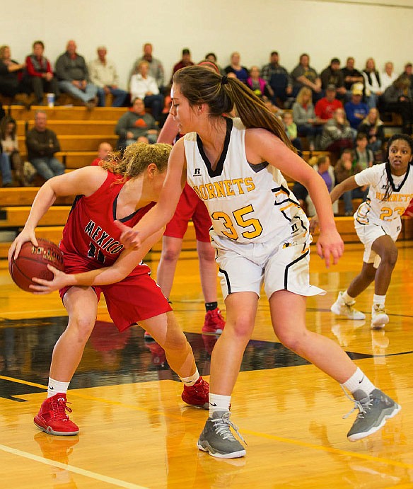 Lady Hornets tumble in season opener to Mexico | Fulton Sun