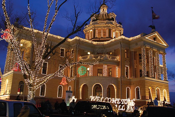 Marshall hosts its 30th Wonderland of Lights