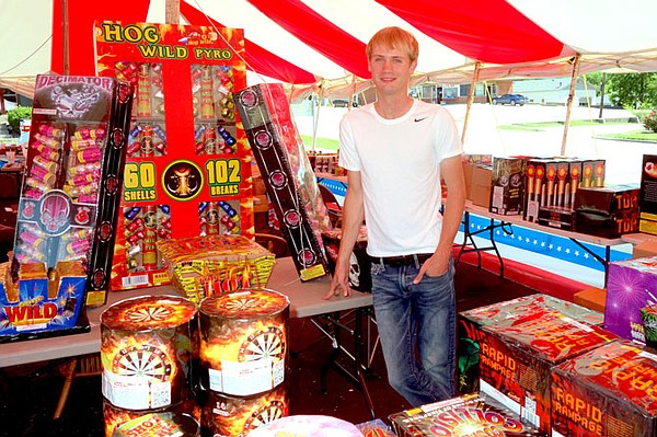 Inside the explosive world of firework stands | Fulton Sun