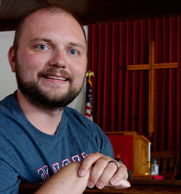 New minister aims to bring love to Hatton church | Fulton Sun