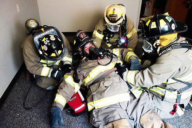 Fulton firefighters practice life-saving skills | Fulton Sun