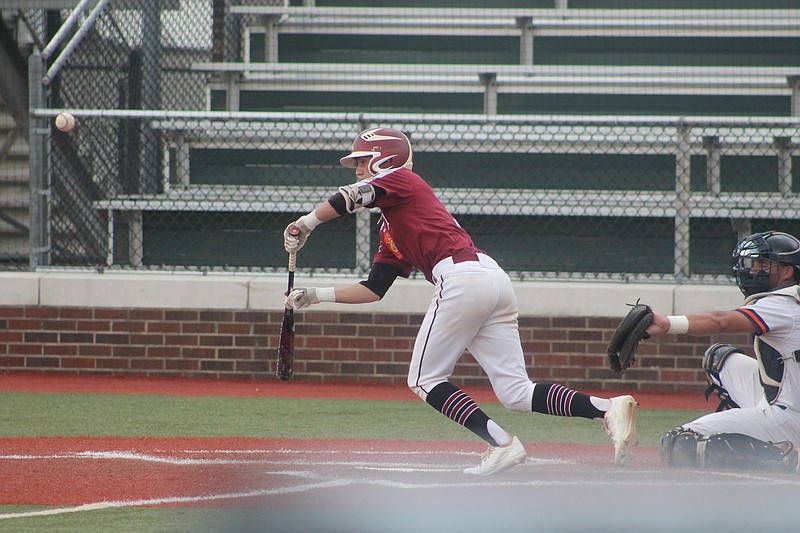 Razorbacks outlast weather, Fort Smith | Texarkana Gazette