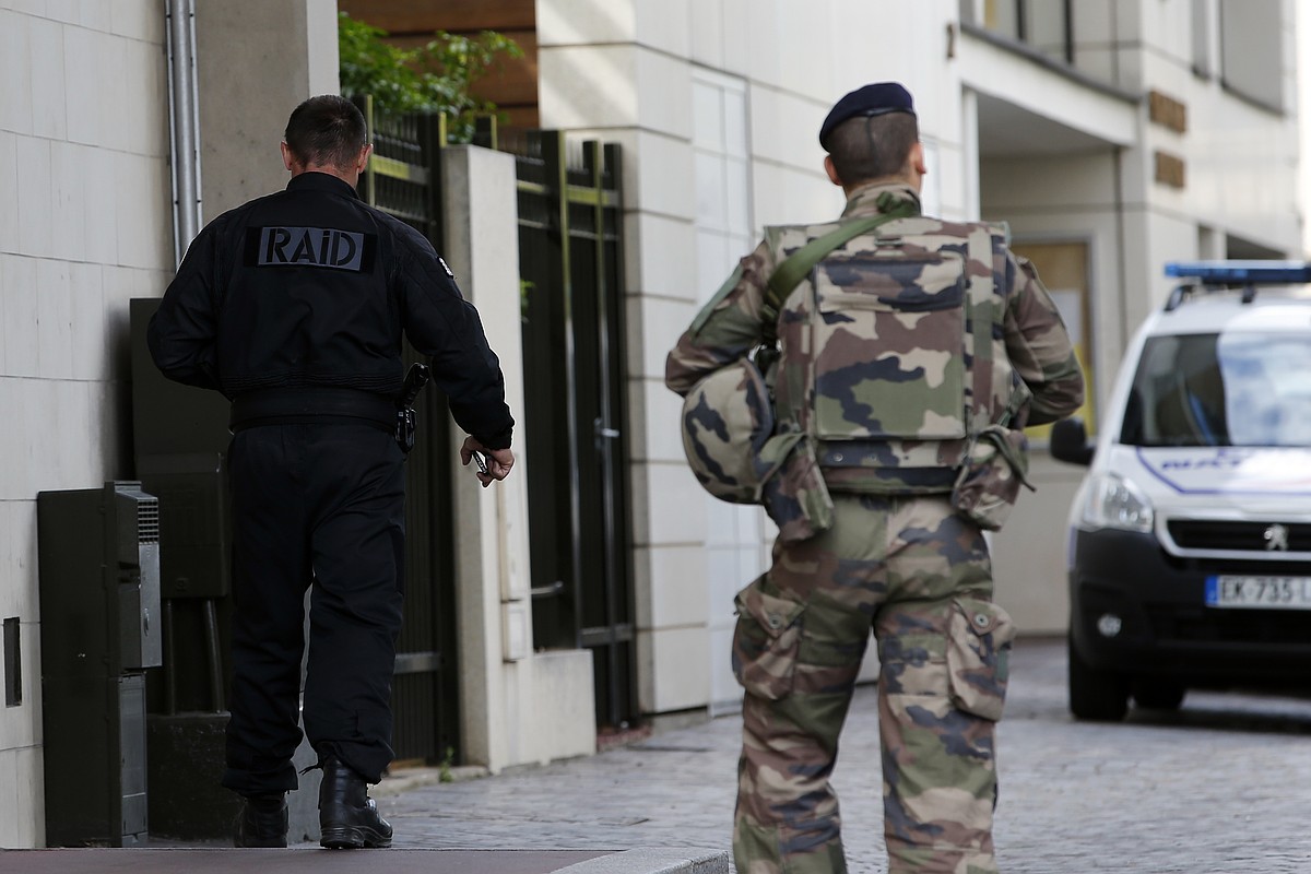 Man ambushes French soldiers in car attack, later arrested | Fulton Sun