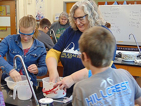 MSD students study eclipse | Fulton Sun