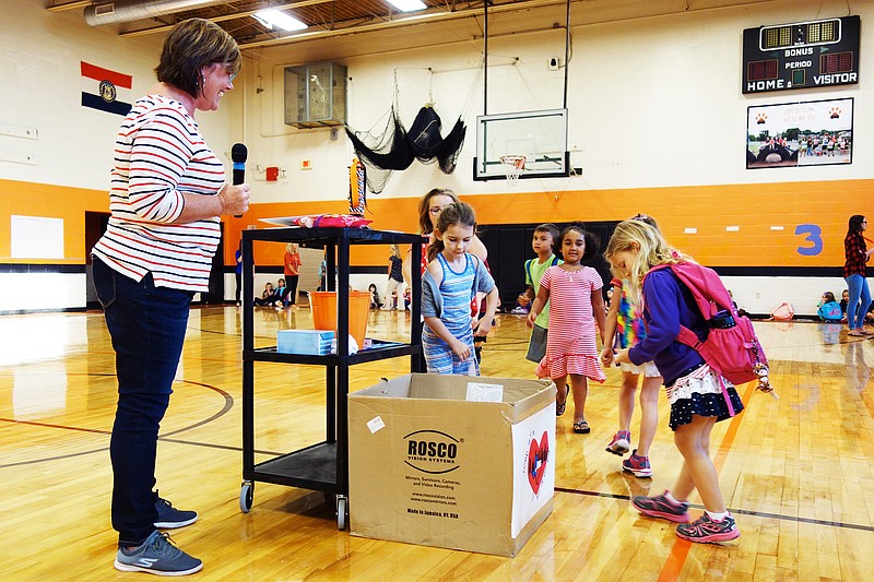 New Bloomfield Elementary collects money for Harvey victims | Jefferson ...