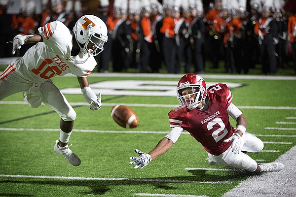 With stadium packed, Razorbacks best Tigers | Texarkana Gazette