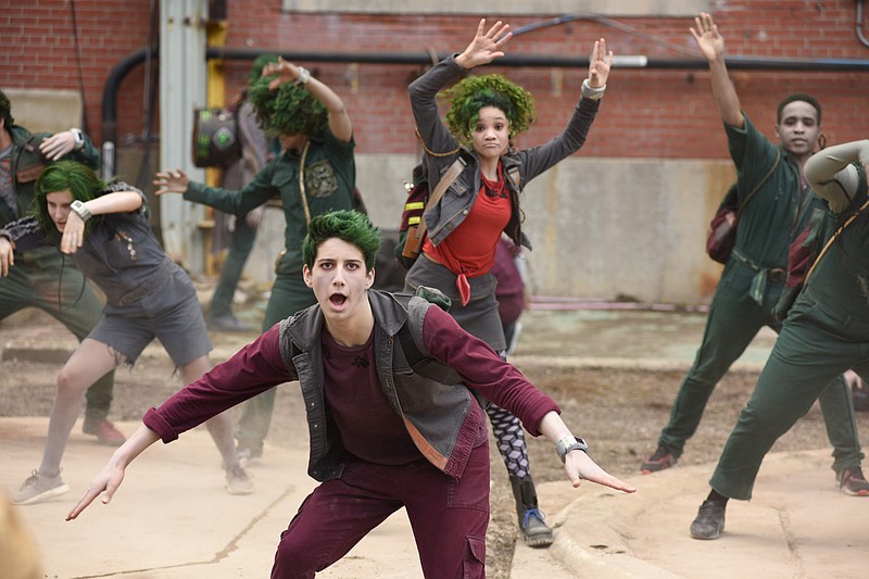'Zombies' stars Donnelly, Manheim felt immediate connection | Texarkana ...