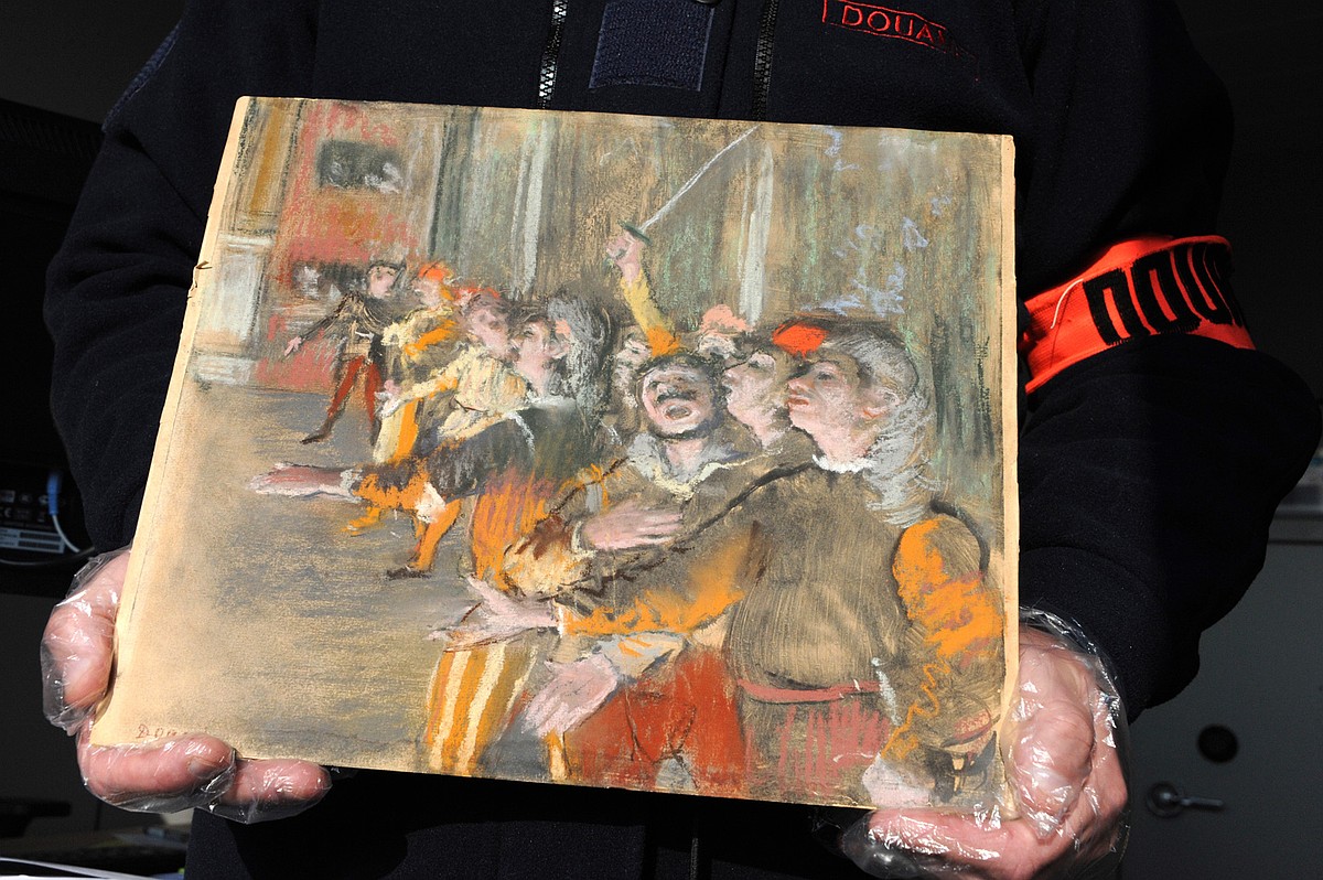 French customs officials find stolen Degas in luggage on bus ...
