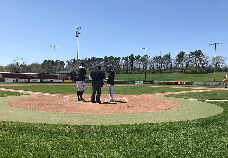 Jays baseball goes 1-1 against Sedalia Smith-Cotton | Jefferson City ...