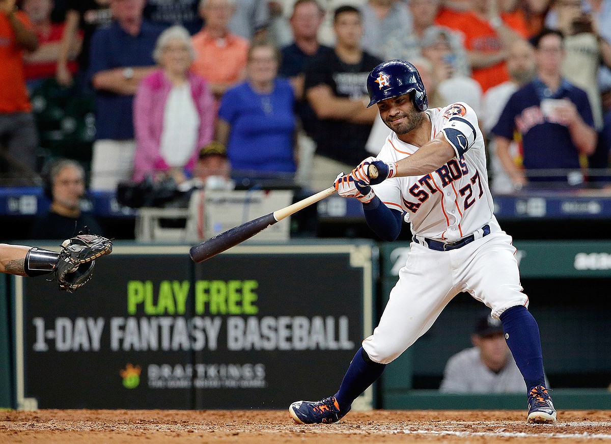 Chapman fans Altuve to end it; Yanks seesaw past Astros, 6-5 ...