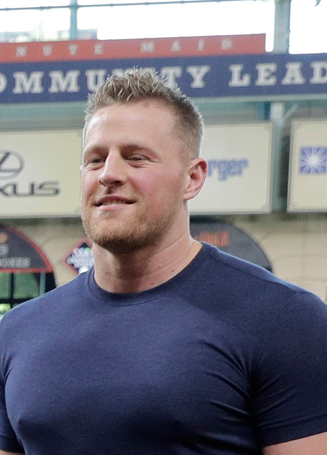 Texans' Watt gives $10,000 to fallen firefighter's family | Texarkana ...
