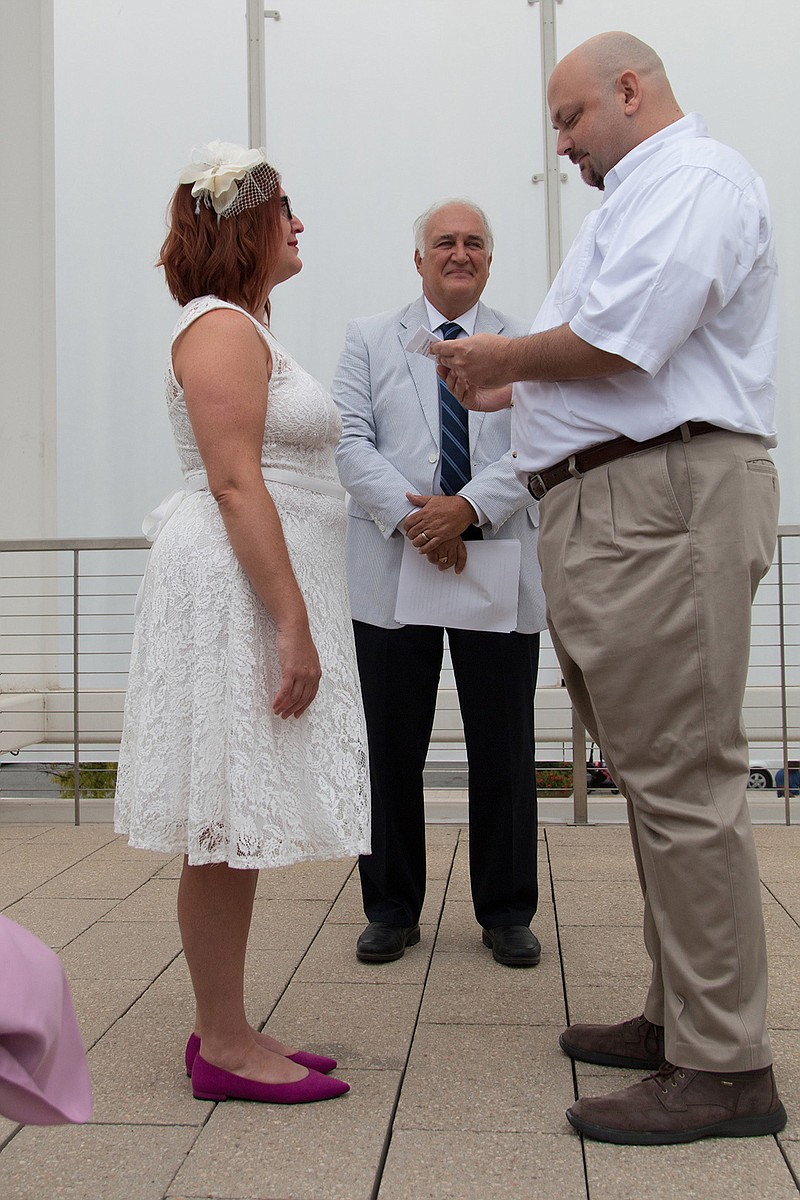 CHEAPSKATE WEDDING | Texarkana Gazette
