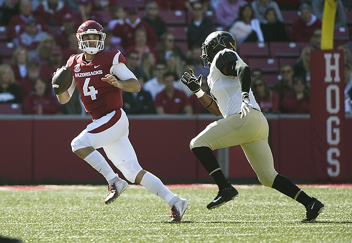 Former Razorback QB Storey enrolls at Western Kentucky | Texarkana Gazette