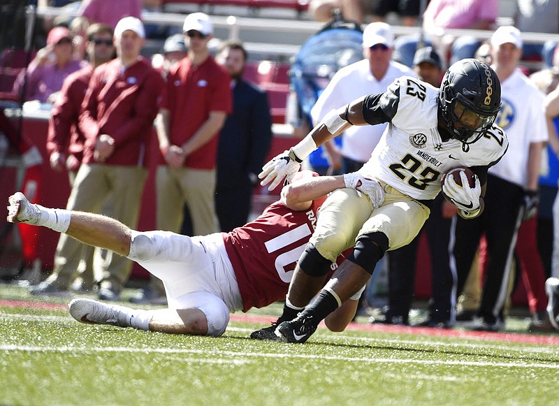 Arkansas defense struggles again late | Texarkana Gazette