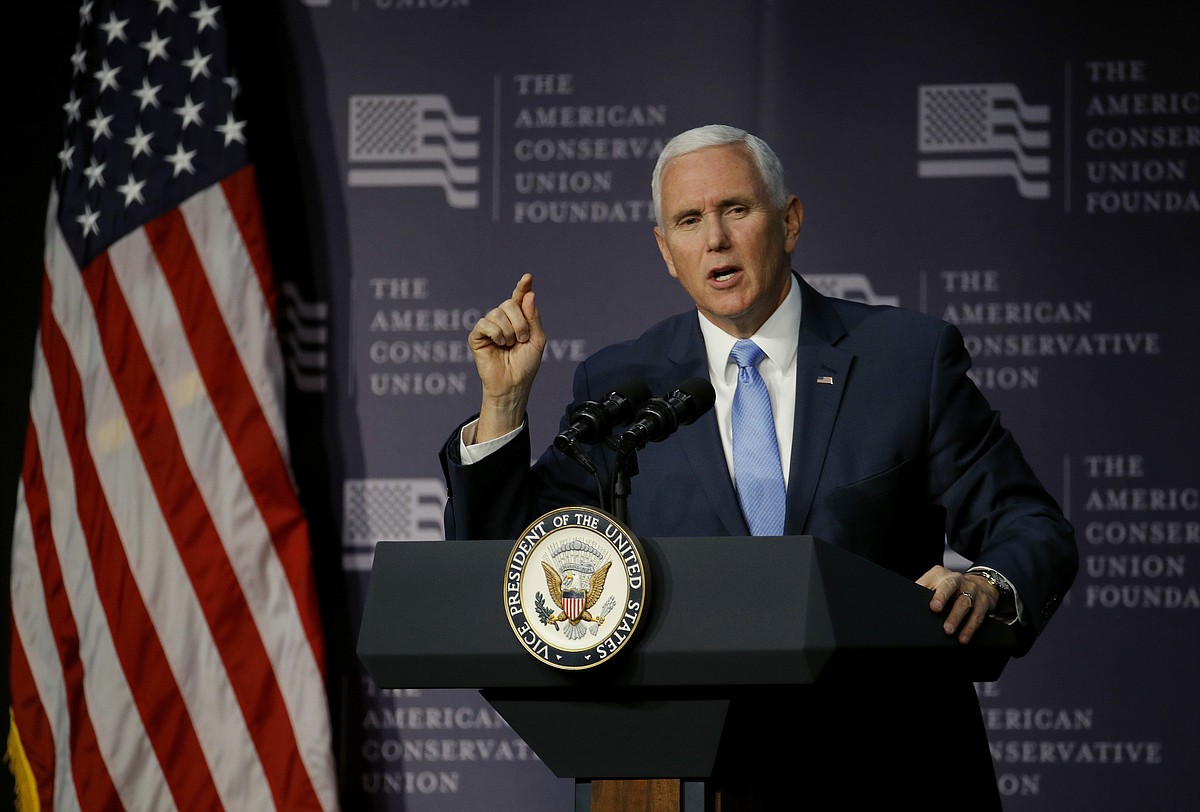 Pence lauds economy in rally to help Kansas, Missouri GOP | Jefferson ...