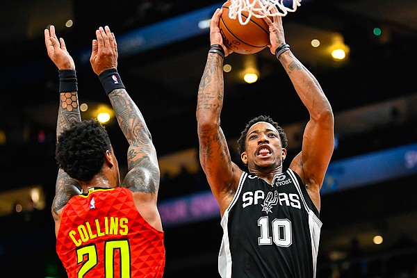 San Antonio clips Hawks' wings