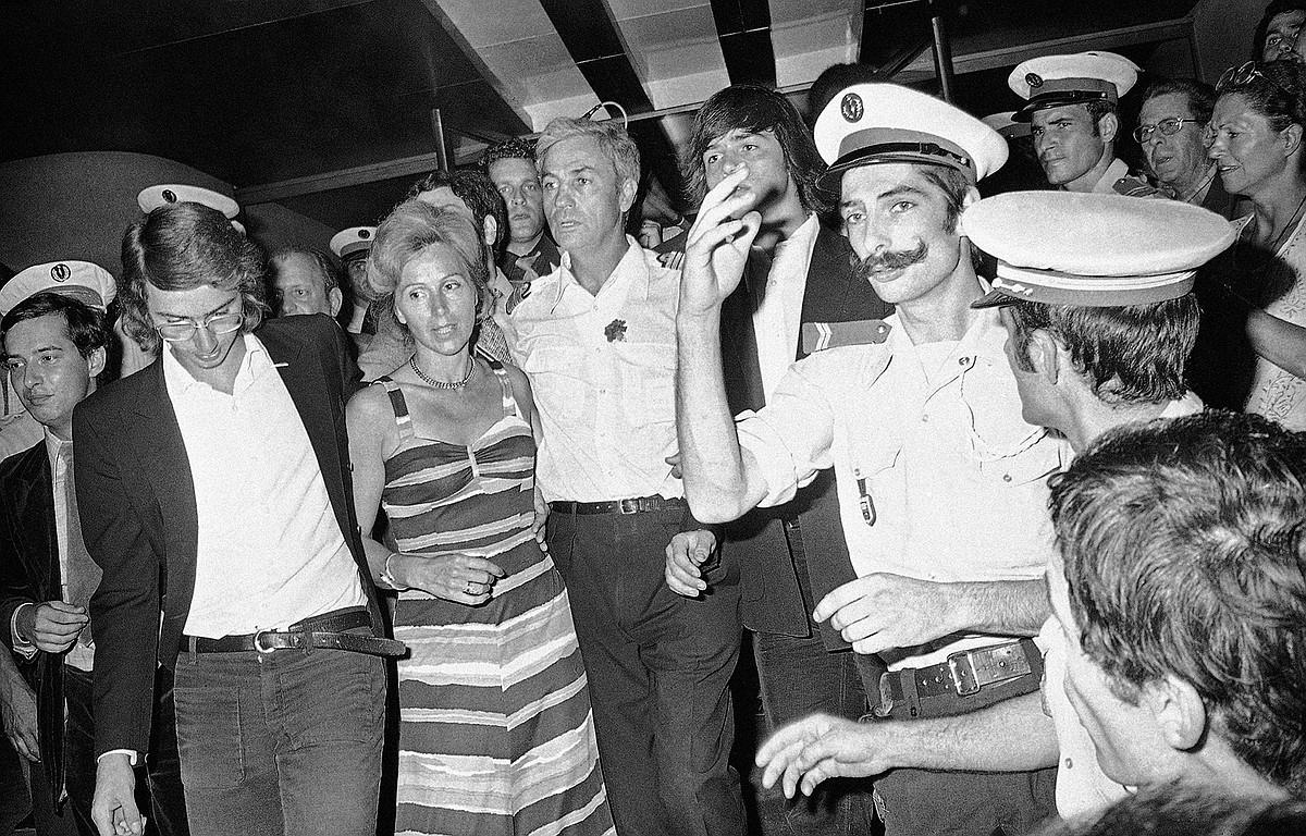 French pilot Michel Bacos, hero in 1976 Uganda hijacking, dies ...