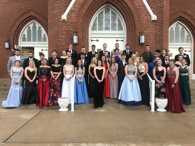 St. Elizabeth celebrates prom | Jefferson City News Tribune