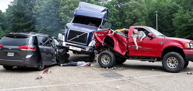 Play warns of DUI dangers | Texarkana Gazette