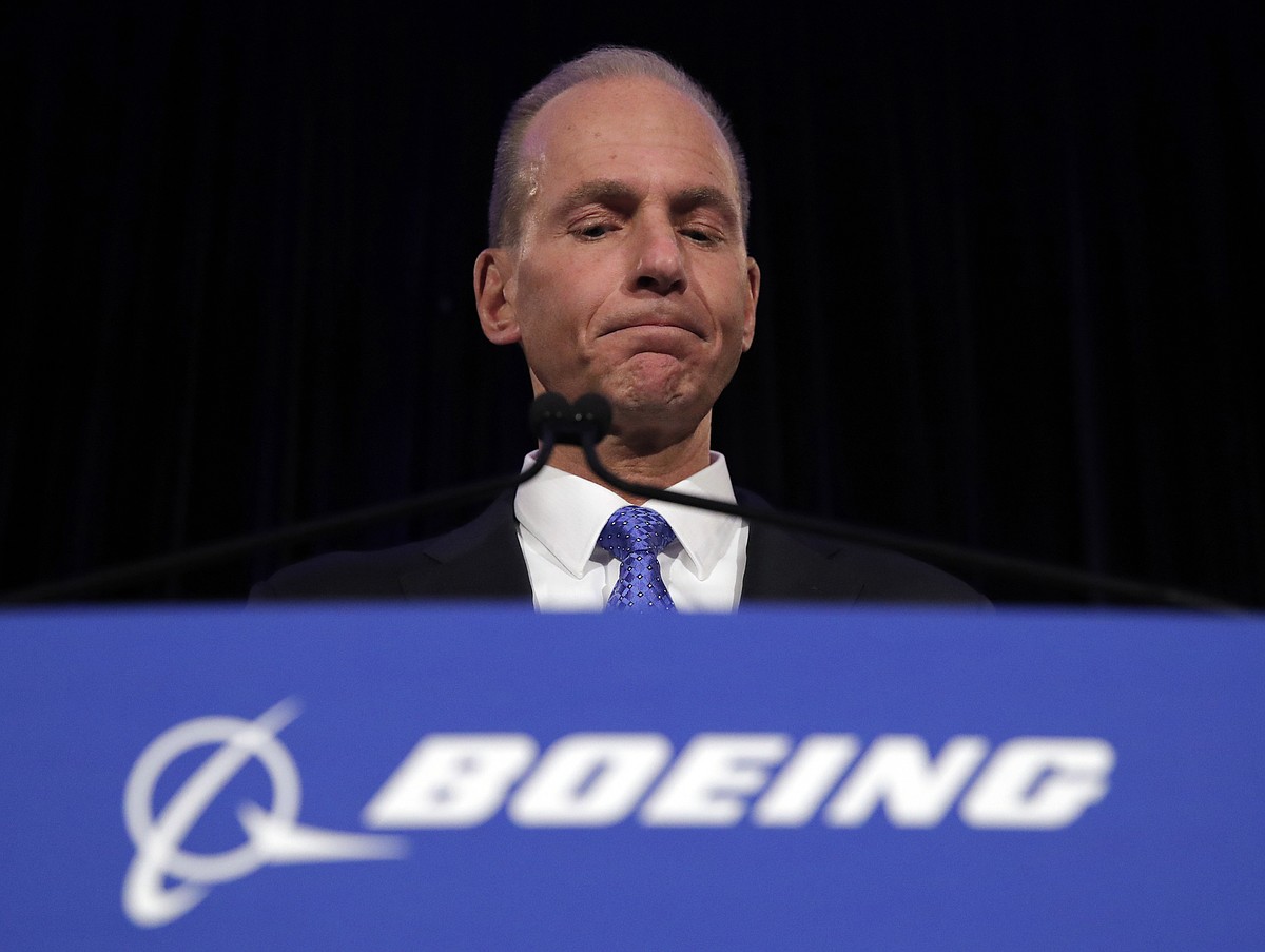 CEO: Boeing made mistake in handling warning-system problem | Jefferson ...