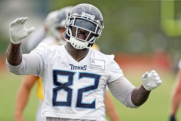 Week shy of turning 35, Titans' Walker ready for 14th NFL season
