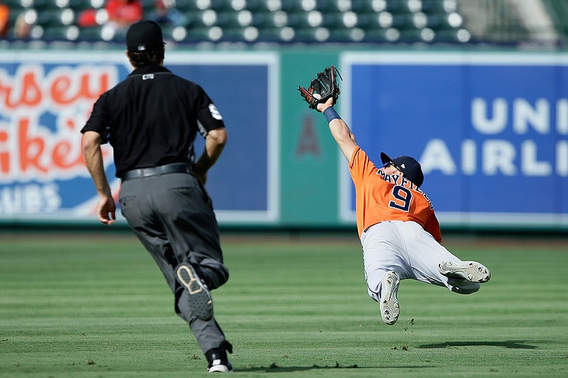 Cole gets 20th win, Astros beat Angels