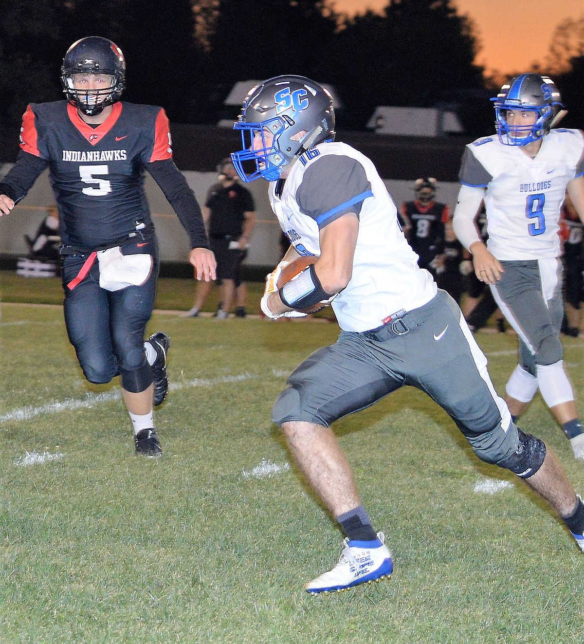 High school football: Bulldogs outgun IndianHawks in EMO win | Fulton Sun