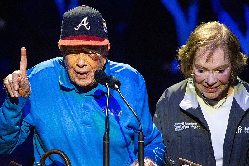 Jimmy Carter falls, suffers black eye | Texarkana Gazette