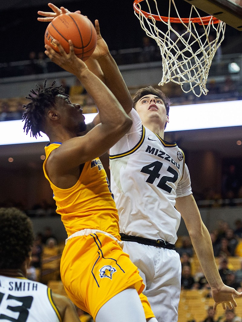 Missouri holds opponent under 60 for fifth straight game, beats ...