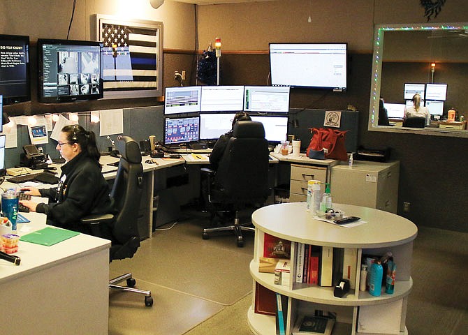 911 Center operators recognized for service | Jefferson City News Tribune