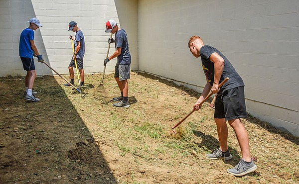 First Baptist youth do missionary work at home | Jefferson City News ...