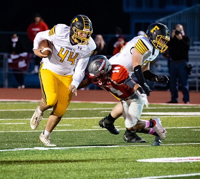 High school football: Missed chances pile up for Hornets in Highway 54 ...