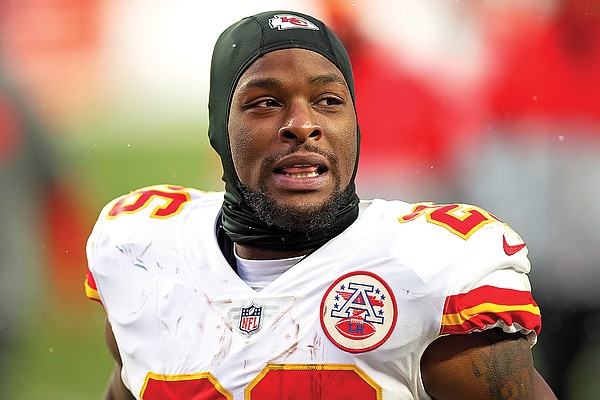 Bell fits seamlessly in Chiefs' offense in rout of Broncos | Jefferson ...