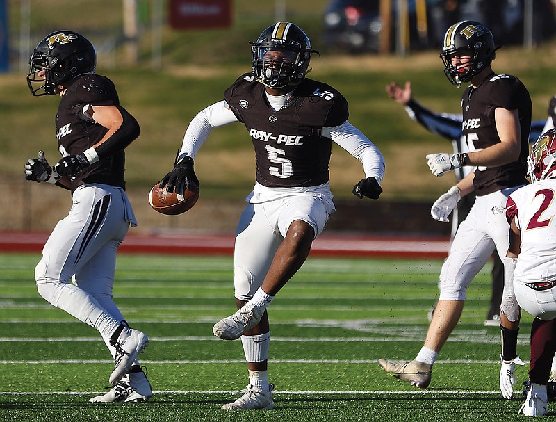 Doss leads Ray-Pec past De Smet for Class 6 title | Jefferson City News ...