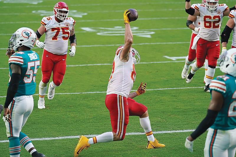 Chiefs keep winning despite letting big leads slip away | Fulton Sun