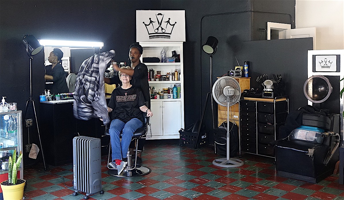 Atlanta barber shop Superior Cuts reopens | Texarkana Gazette