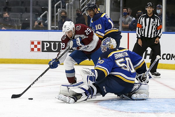 Avs score three in 2nd, beat Blues 5-1 to take a 3-0 series lead ...