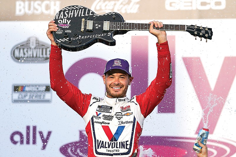 Larson romps to yet another victory for Hendrick Motorsports | Fulton Sun