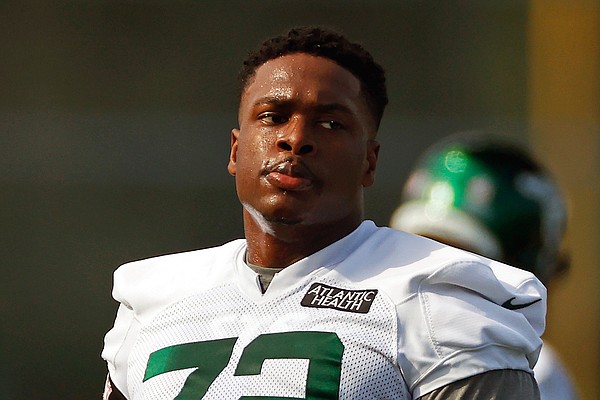 Jets' Clark has bruised spinal cord | Full recovery expected after ...