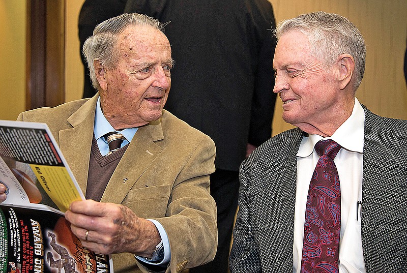 Press Box: Bowden made everyone feel like a Hall of Famer, too ...