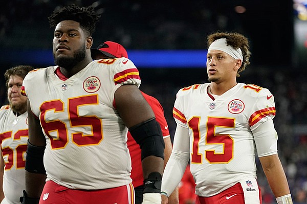 Late turnovers send Chiefs to first September loss in five years ...