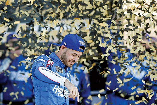 Larson wins on anniversary of Hendrick plane crash | Fulton Sun